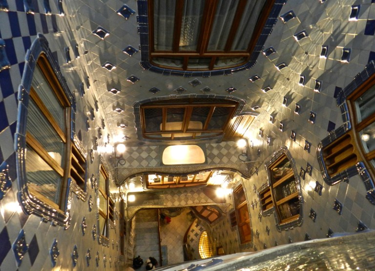 The Genius of Antoni Gaudi (1852-1926) – Adventures in Wonderland