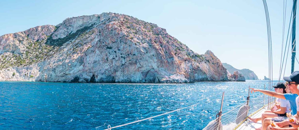Sailing Milos: dazzling light and crystal waters – Adventures in Wonderland